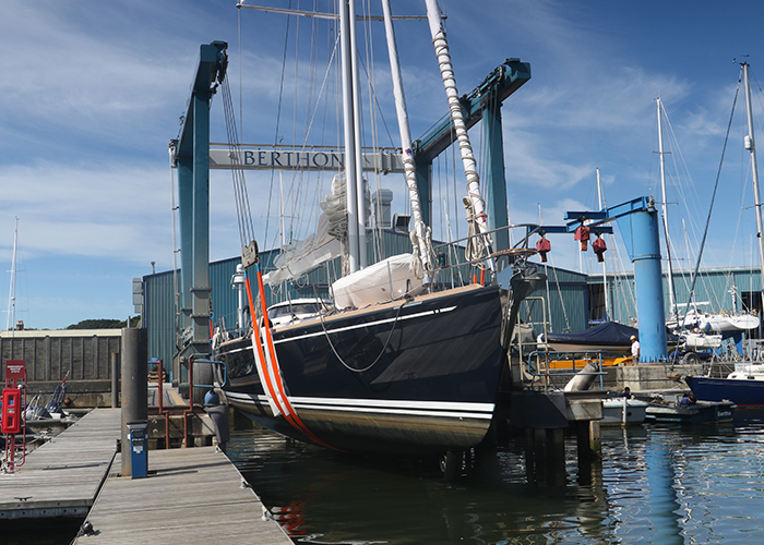 Yacht Refit | Repair | Refurbishment | Servicing | Engineering
